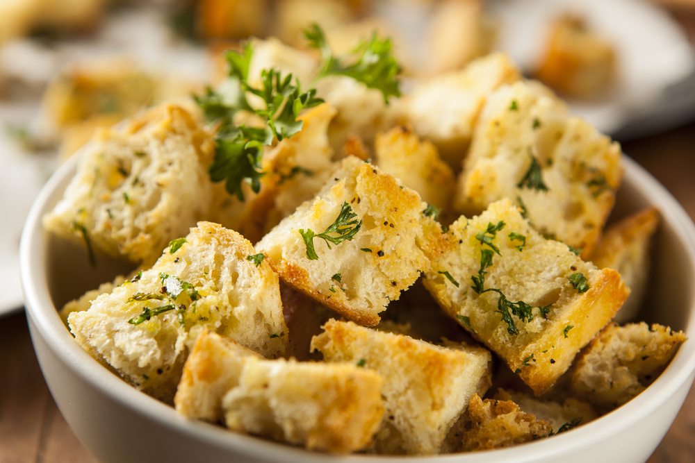 Homestyle Croutons - Wood Fruitticher Foodservice