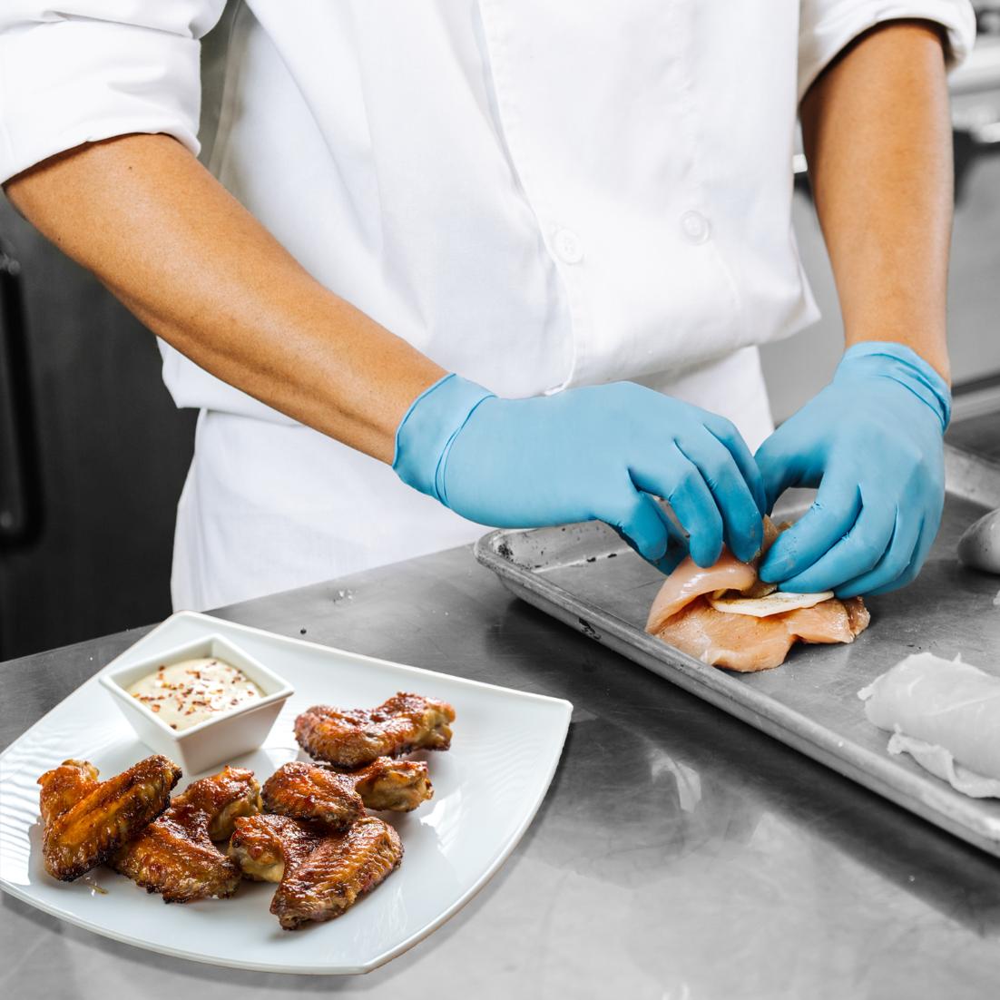 Vinyl Nitrile Glove Blend - Wood Fruitticher Foodservice